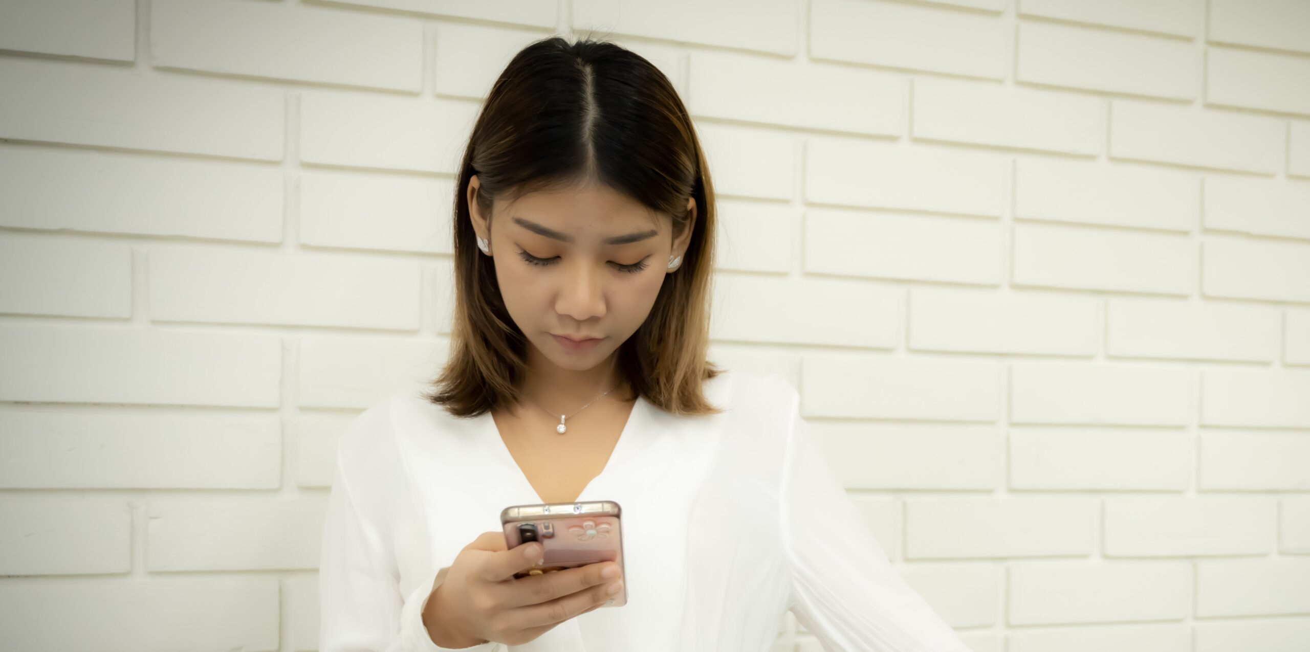 Asian Singles Value Emotional Intelligence in Online Dating